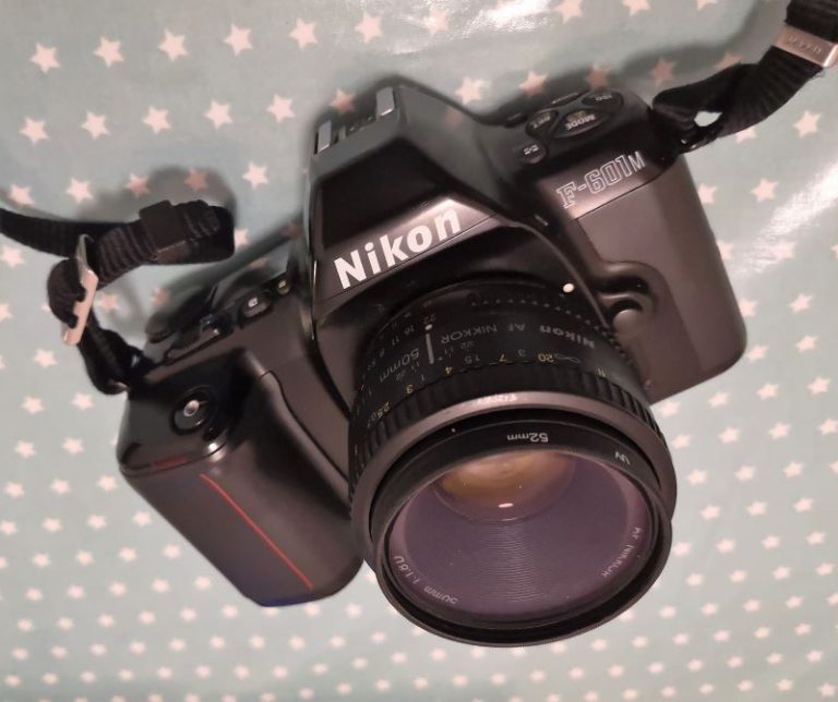 Just pointless - The Nikon F-601m (N6000) Review - Canny Cameras