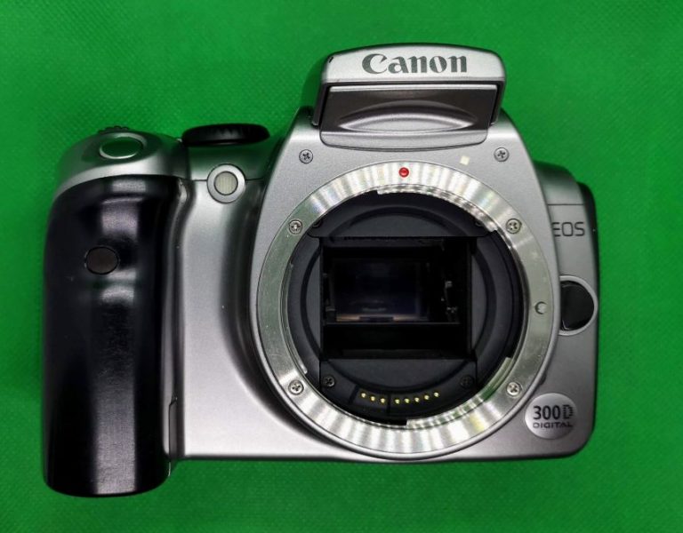 A Proper dSLR For 15 Quid ? - the Canon EOS 300D revisited in 2020 ...