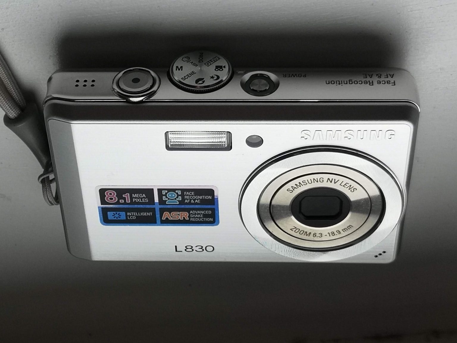 Stuck In The Middle -Samsung L830 Review - Canny Cameras