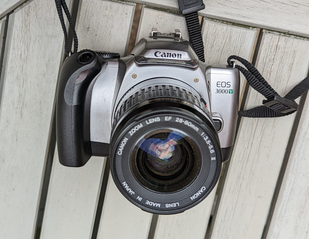Battle in the last Budget Saloon: Canon EOS 3000V/ Rebel K2 Review ...