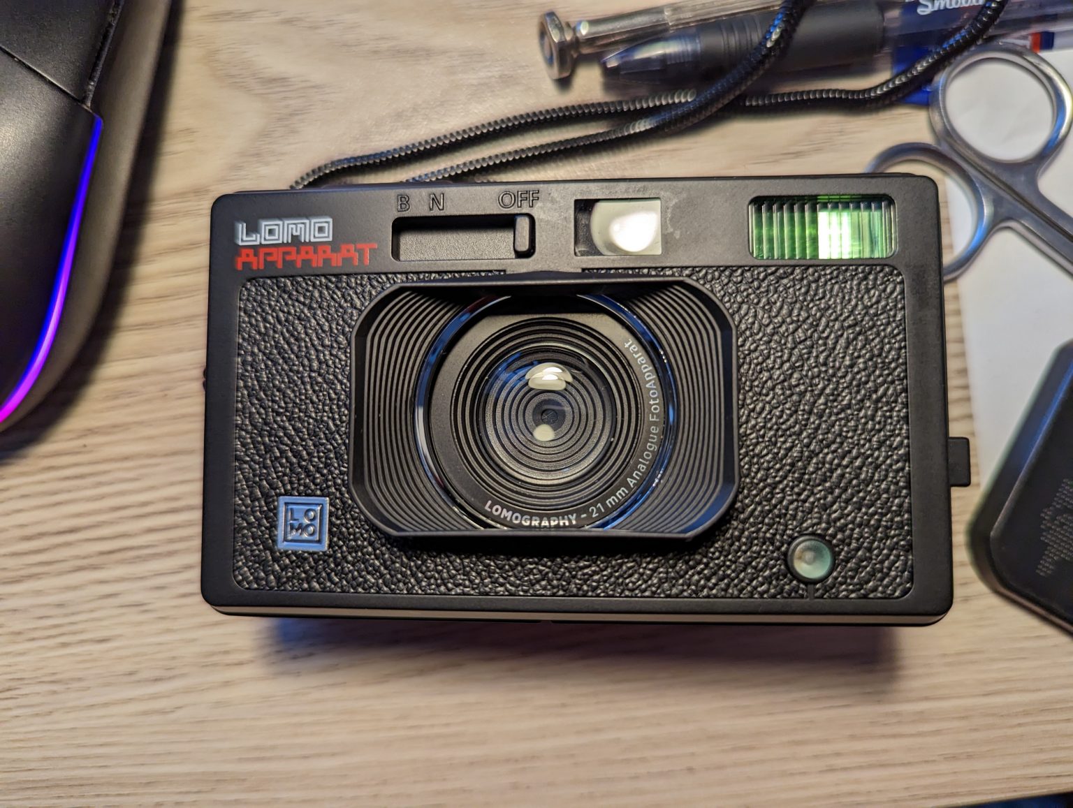The Lomo Half Frame you never heard of - Unboxing the Lomography Lomourette - Canny Cameras