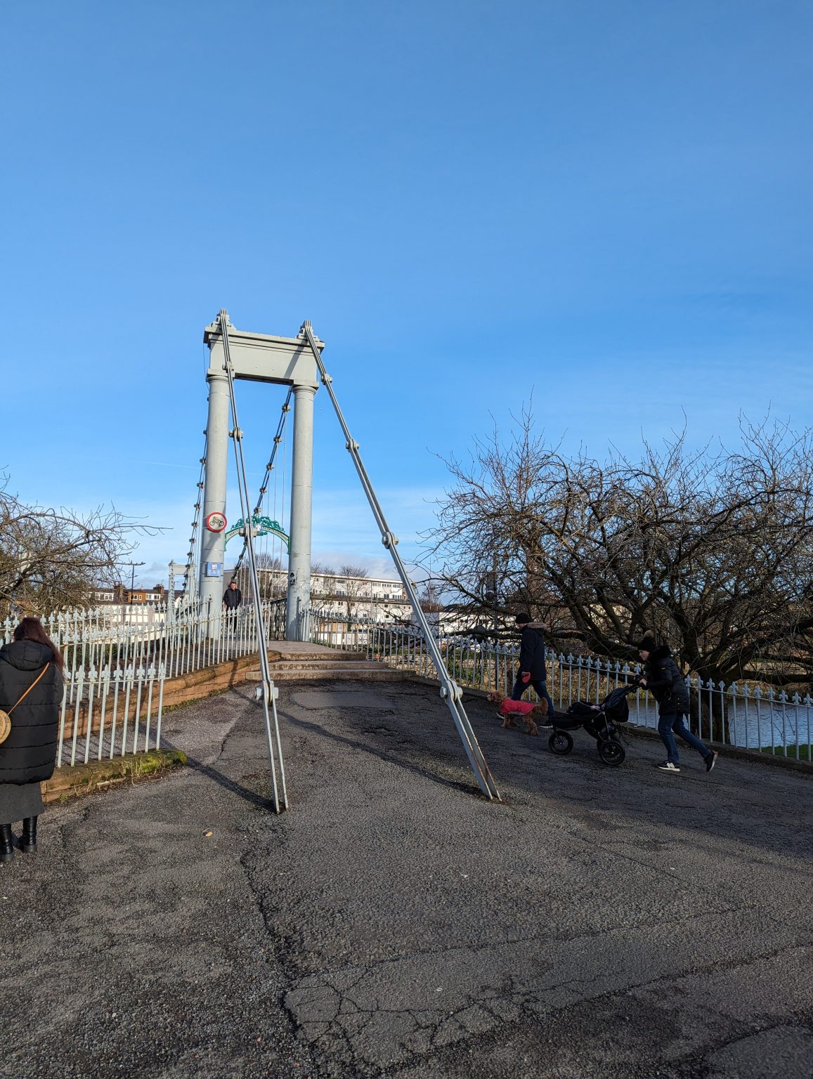 Camp Snap v Flashback ONE35 - The lo-fi digital shoot out - Canny Cameras