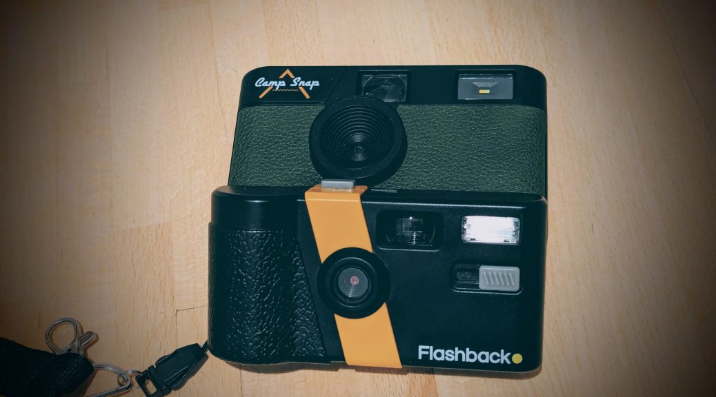 Camp Snap v Flashback ONE35 - The lo-fi digital shoot out - Canny Cameras